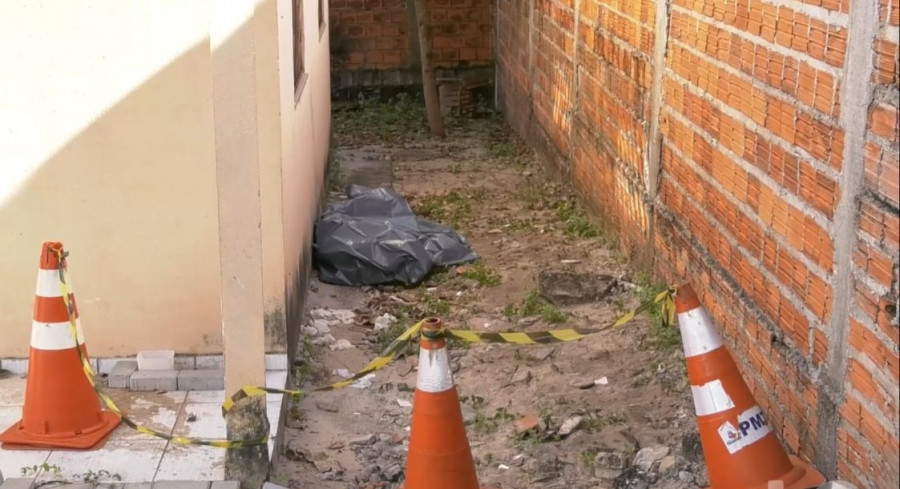 Homem morre após apresentar surto psicótico e agredir pessoas na rua em ... Homem morre após apresentar surto psicótico e agredir pessoas na rua em ...
