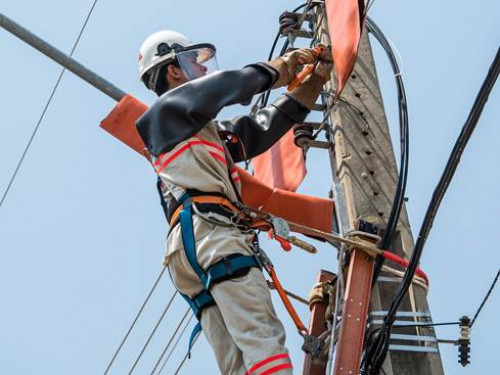Energisa abre 10 vagas para cadastro reserva de eletricista Energisa abre 10 vagas para cadastro reserva de eletricista