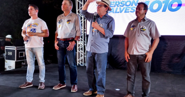 Ronaldo Dimas comenta operação da PF e fala em momentos "tenebrosos"