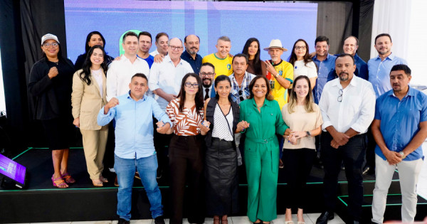 O Podemos chega forte para o debate", diz Eduardo Siqueira em evento do ...