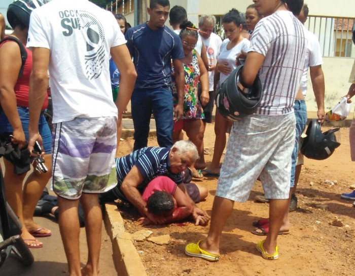 Ladrão é Imobilizado Por Idoso E Agredido Por Populares Em Tentativa De