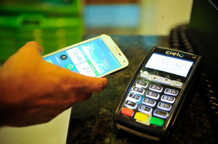 Entenda o que são pagamentos por QR code e cashback